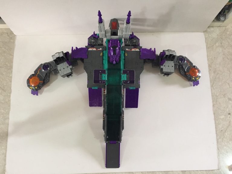 [Transformers] The attention to detail is what makes Trypticon so ...