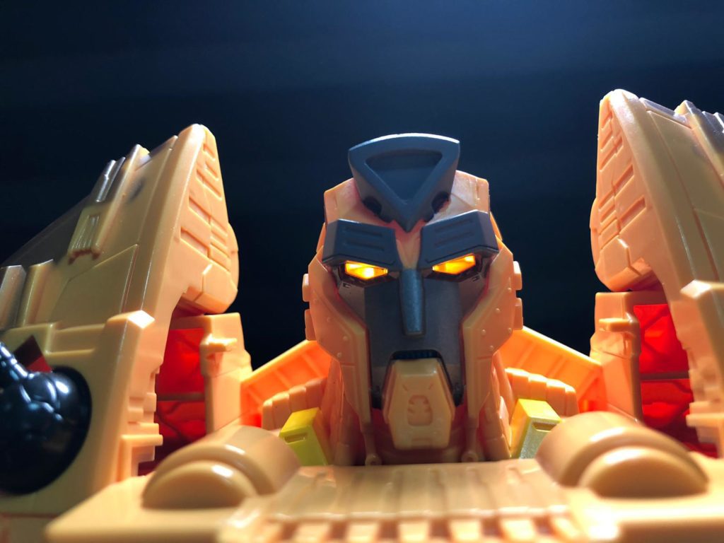 [Transformers] The Ark, the Autobots’ spaceship, finally gets a toy ...