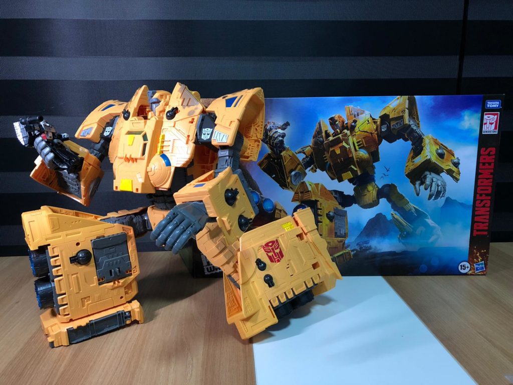 [Transformers] The Ark, the Autobots’ spaceship, finally gets a toy ...