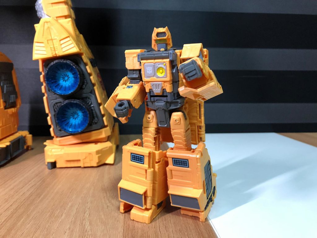 [Transformers] The Ark, the Autobots’ spaceship, finally gets a toy ...