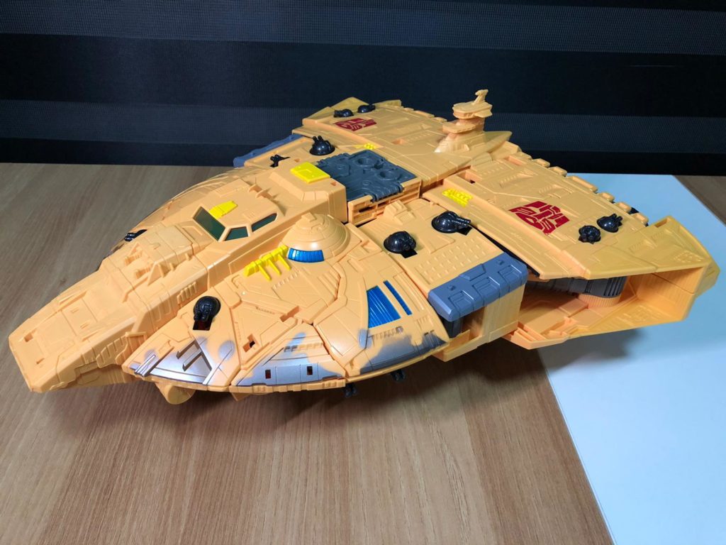 [Transformers] The Ark, the Autobots’ spaceship, finally gets a toy ...