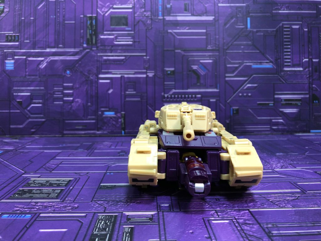 [Transformers] Transformers: Legacy’s Blitzwing is the most show ...