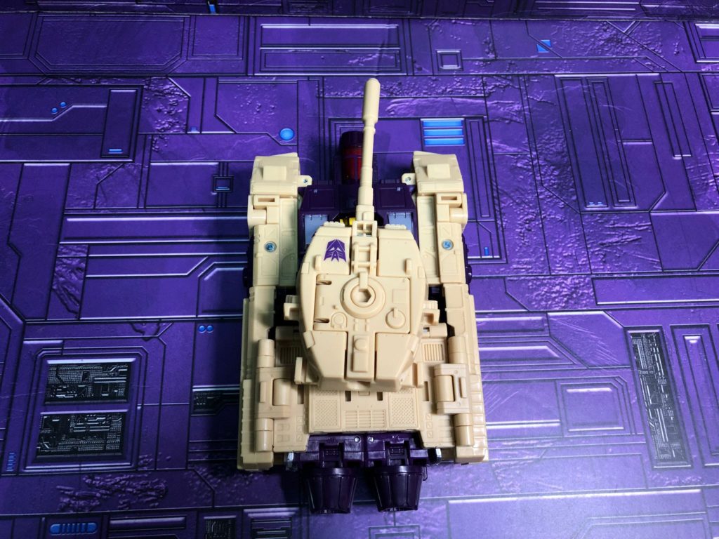 [Transformers] Transformers: Legacy’s Blitzwing is the most show ...